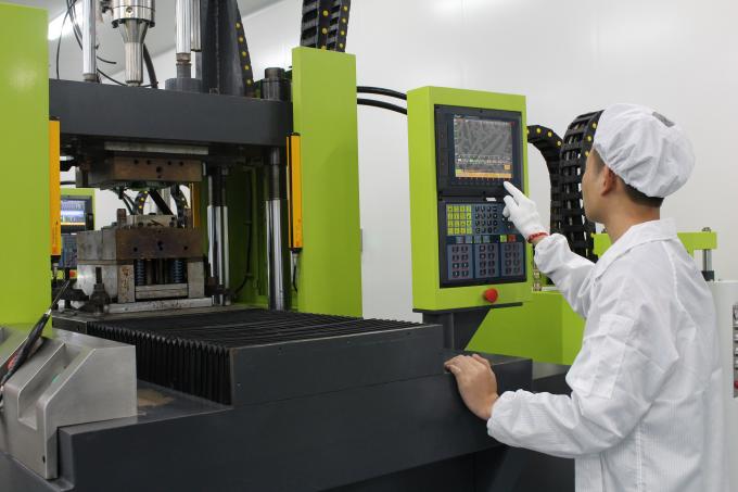 Energy Saving LSR Injection Molding Machine Tie - Bar Space 600x680mm